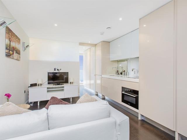 Apartment for rent in Caro Point, Grosvenor Waterside, 5 Gatliff Road, London, SW1W 8BD