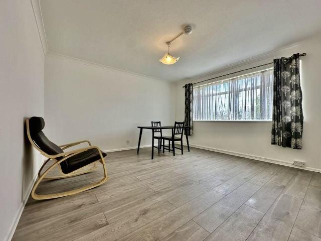 apartment for rent in Carshalton Road, SM1 4NG