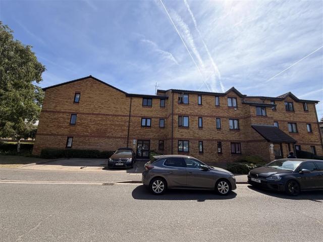 apartment for rent in Celadon Close, Enfield