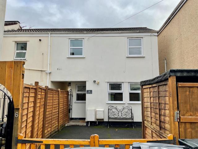 apartment for rent in Church Road, Redfield