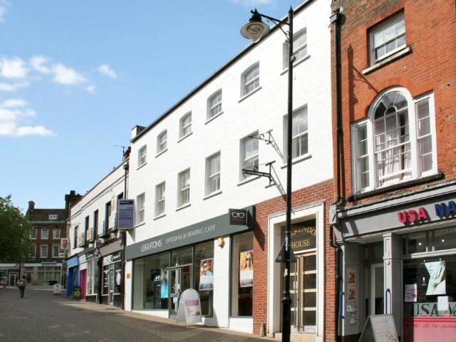 apartment for rent in Church Street, RG21 7QG