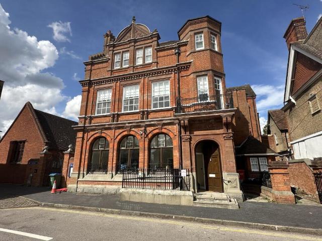 apartment for rent in Church Walk, MK18 3NE