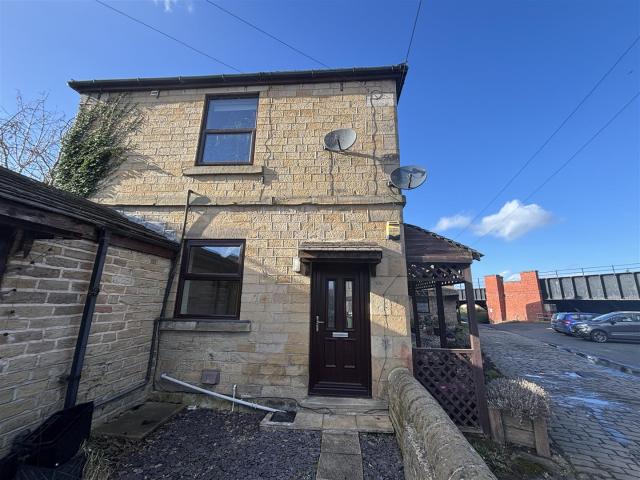 apartment for rent in Chadwick Fold Lane, Mirfield, WF14 8PW