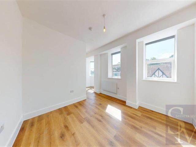 apartment for rent in Chantal House, 13 17 High Beech Road, Loughton, IG10