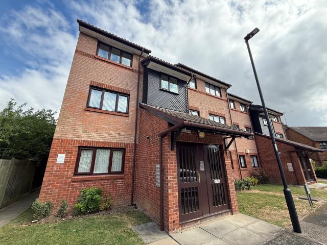 apartment for rent in Chasewood Avenue, Enfield, Enfield