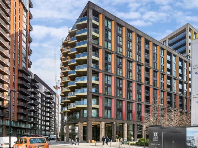 apartment for rent in Charles Clowes Walk, London, SW11 7AH, United Kingdom