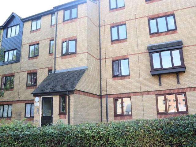apartment for rent in Chestnut Road, SS16 4TQ