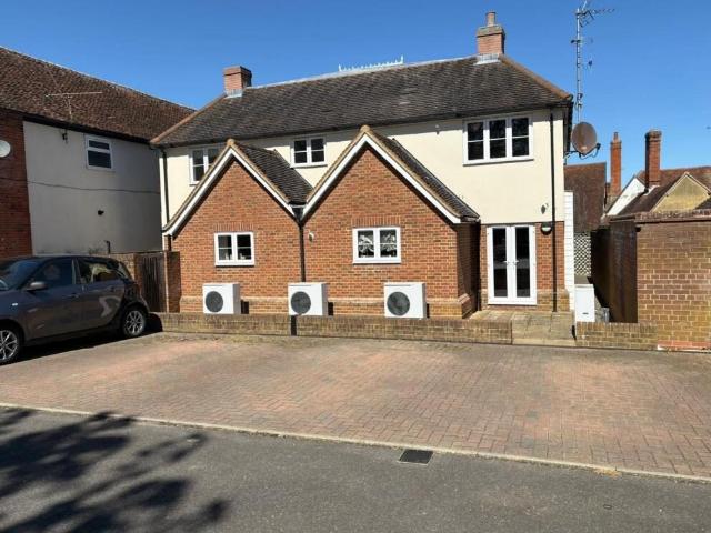 apartment for rent in Chequers Lane, CM6 1ZF
