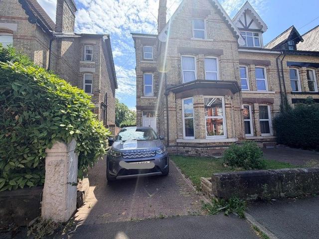 apartment for rent in Clarendon Road, L19 6PJ