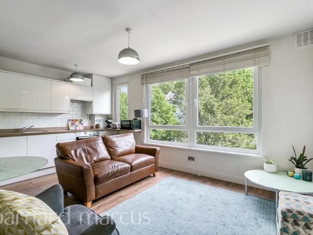 apartment for rent in Clarendon Road, London, London