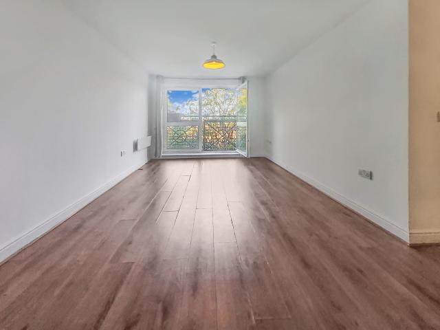 apartment for rent in Cline Road, N11 2NF