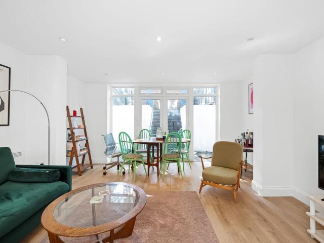 apartment for rent in Crystal Palace, London, SE19 Anerley Road