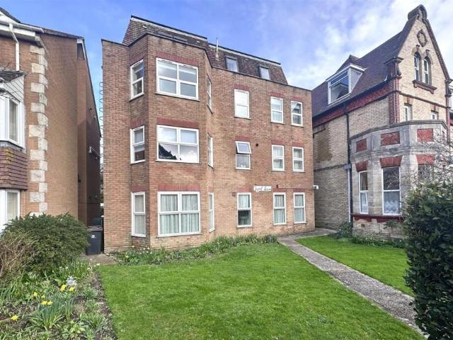 apartment for rent in Cranborne Road, BH19 1EA