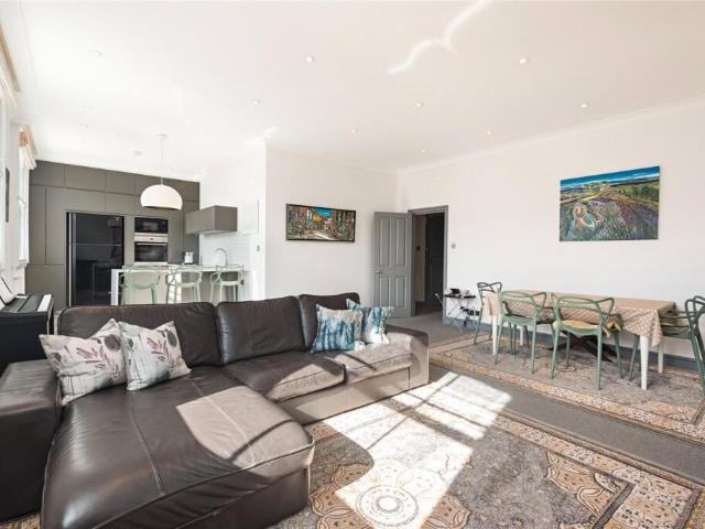 apartment for rent in Cromwell Road, SW5 0SN