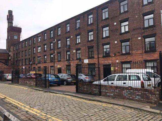 apartment for rent in Cross Street, OL6 7SB