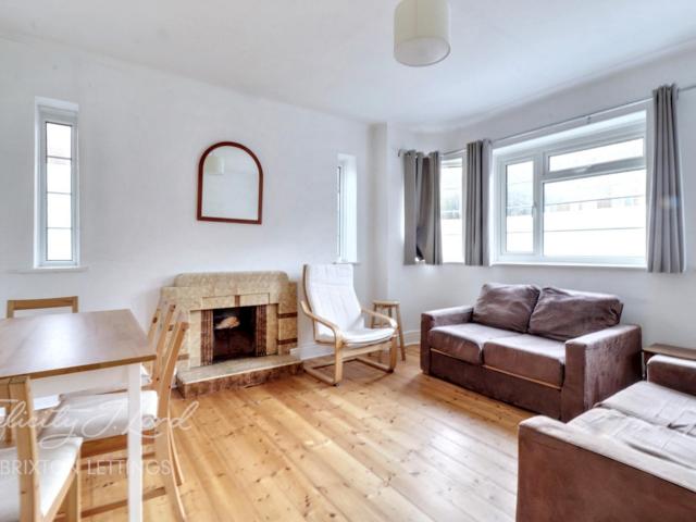 apartment for rent in Crownstone Road, Brixton