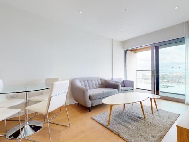 1 bedroom flat to rent on Cutter Lane, London
