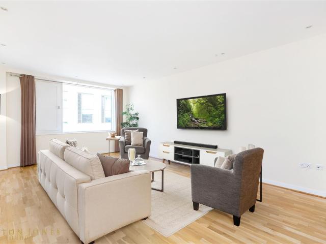 Apartment for rent in Cubitt Building, Grosvenor Waterside, 10 Gatliff Road, London, SW1W 8QL