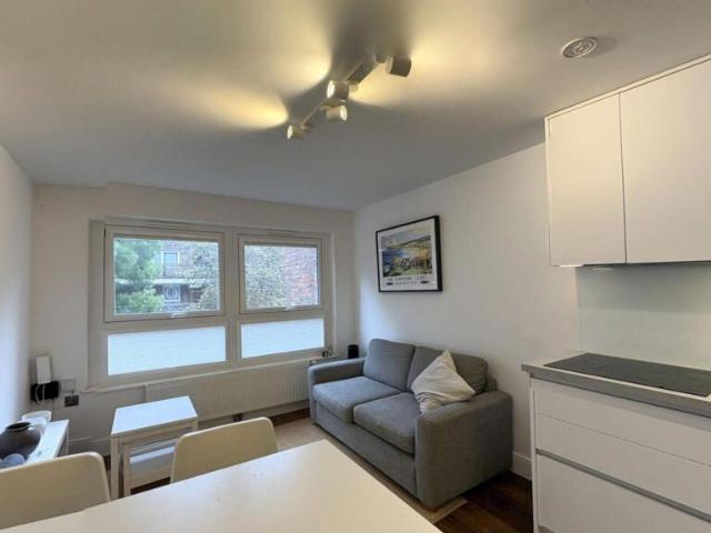 apartment for rent in Cunningham Place, NW8 8JU