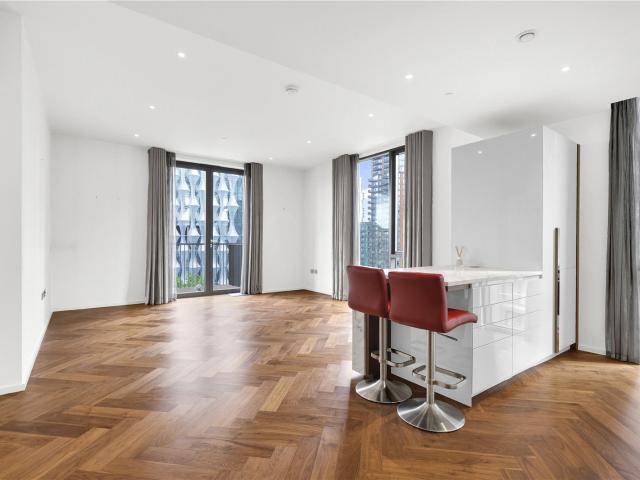Apartment for rent in Ambassador Building, Embassy Gardens, 5 New Union Square, Nine Elms, London, SW11