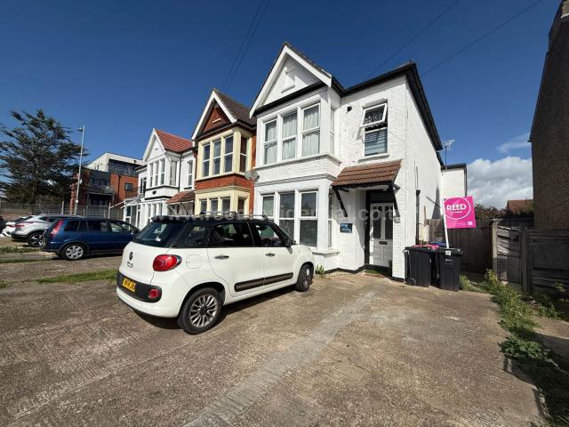 apartment for rent in Ambleside Drive, Southend On Sea