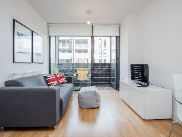 apartment for rent in Amelia Street, SE17 3BY
