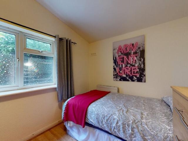 Room to rent on Anson Road, London