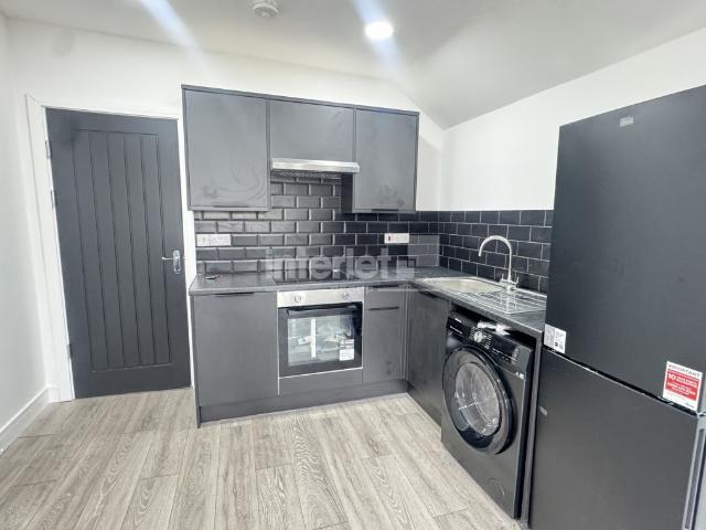 Albany Road, Property #6616