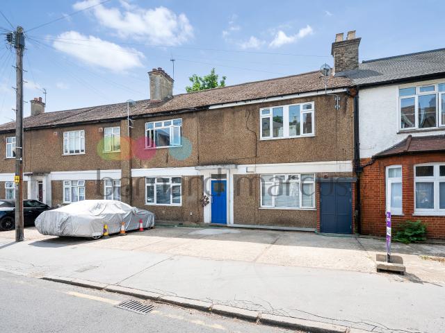 apartment for rent in Albert Road, London, London