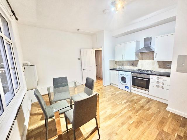 apartment for rent in Aldrington Road, Streatham, Furzedown, Streatham, Furzedown