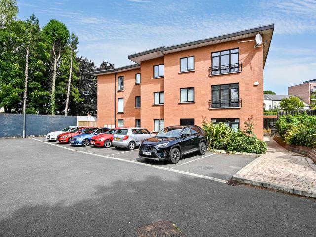 apartment for rent in Apt 11, 39A Dundela Crescent, Belfast, BT4 3BN