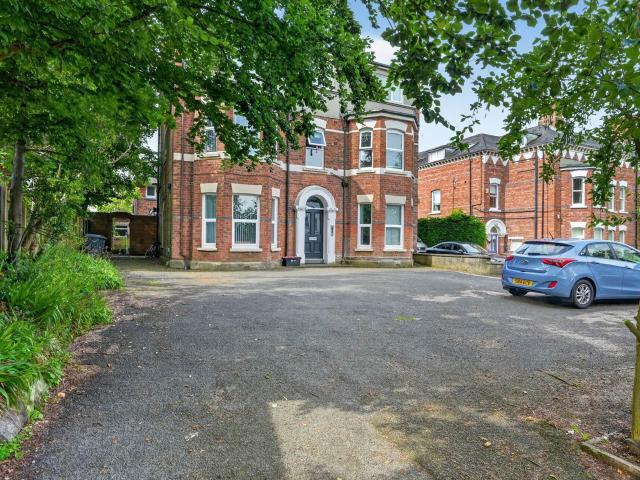 apartment for rent in Apt 1, 9 Derryvolgie Avenue, Belfast, BT9 6FL
