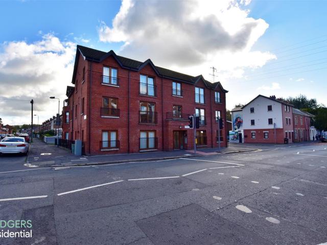 apartment for rent in Apt 7, Elm Court, Beersbridge Road, Belfast, BT5 5DS
