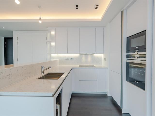 apartment for rent in Apartment, Carrara Tower, Bollinder Place, London