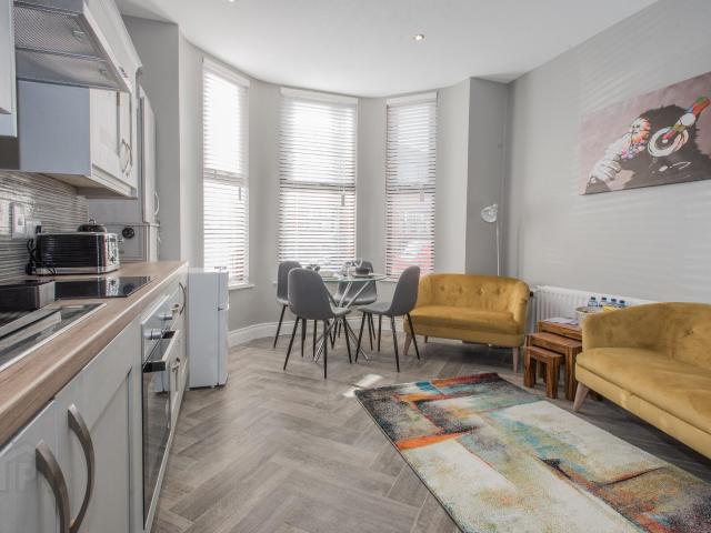 apartment for rent in Apartment 1, 55 Fitzwilliam St, Belfast, BT9 6AX