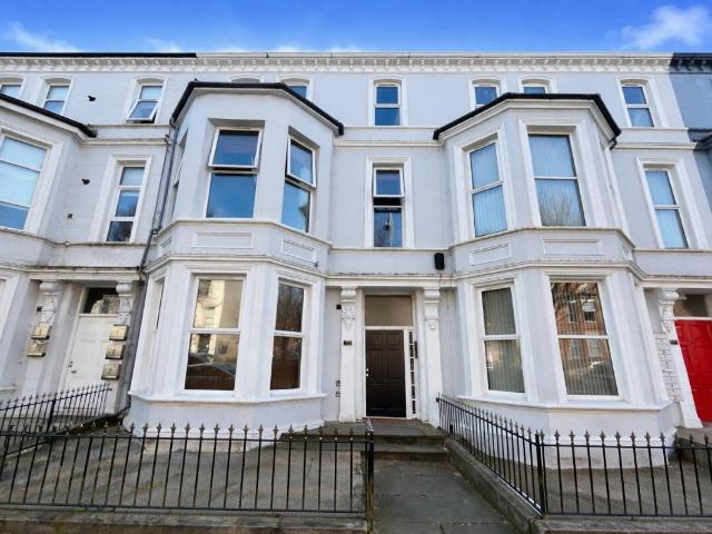 apartment for rent in Apartment 2 111 Eglantine Avenue 3 Month Lease, Belfast, BT9 6EX