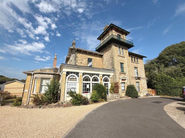 apartment for rent in Appley Rise, Ryde, PO33 1LF