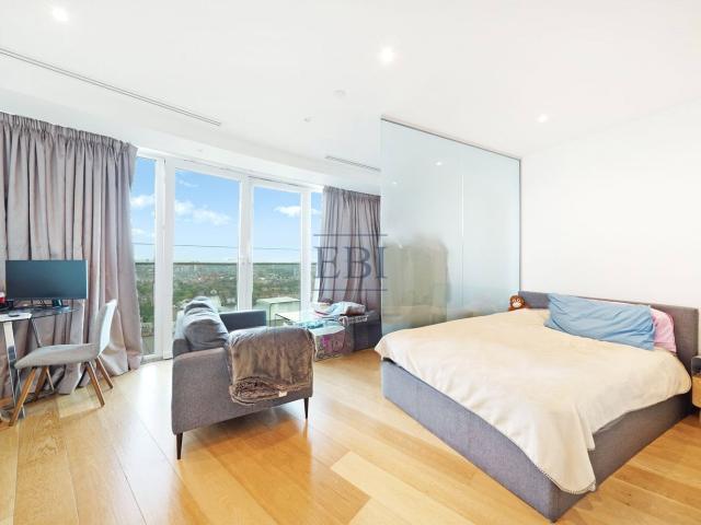 apartment for rent in Arena Tower, 25 Crossharbour Plaza, E14 9SS