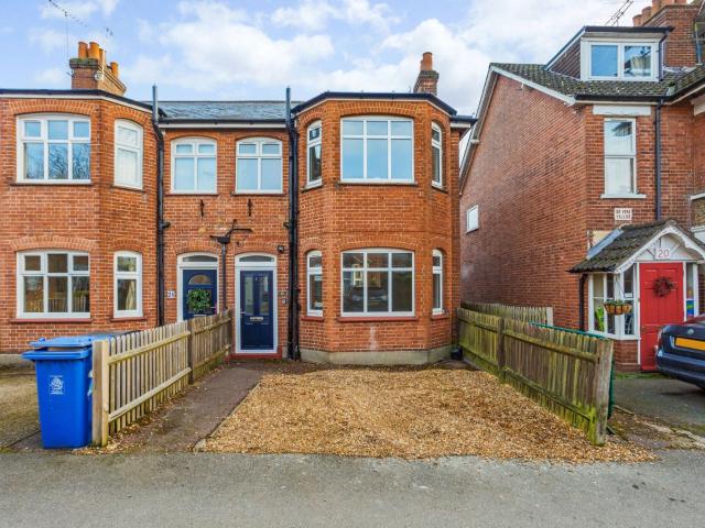 apartment for rent in Ascot Berkshire SL5 7HL Course Road