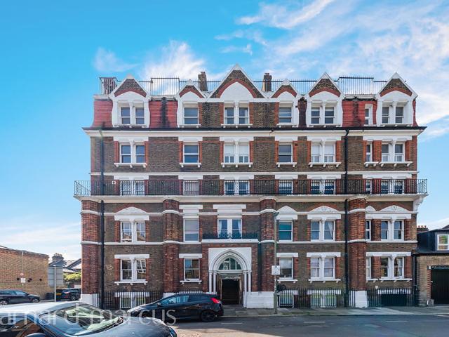 apartment for rent in Ashbury Road, London, London