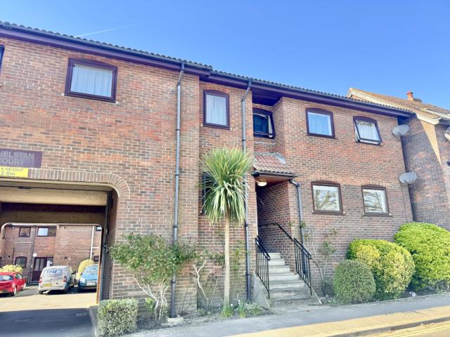 apartment for rent in Athelstan Court, St Thomas Park, Hordle, Lymington, Hampshire, SO41