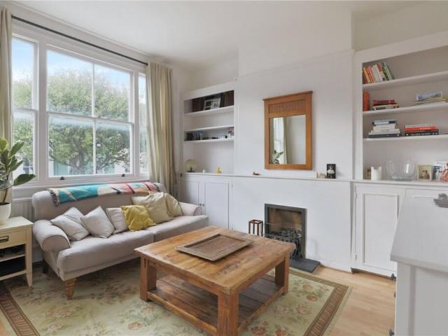 apartment for rent in Atherton Street, SW11 2JE