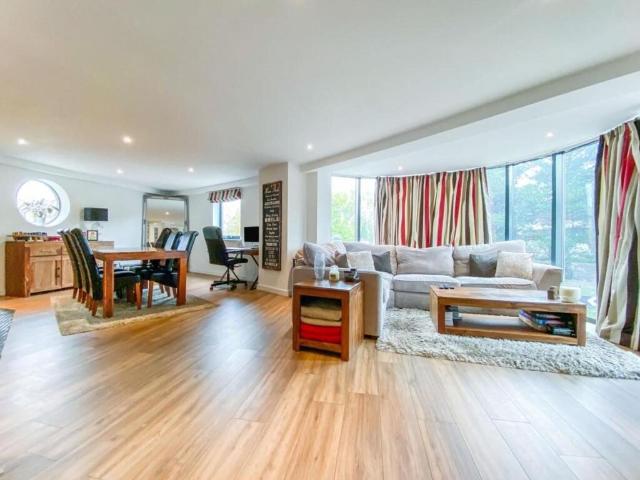 apartment for rent in Atlantic Wharf, CF10 4HG