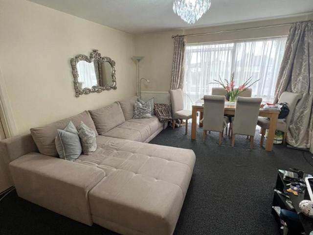 Apartment for rent in Avalon Close, EN2 8LR