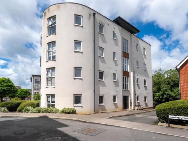 apartment for rent in Bowling Green Close, MK2 2FF