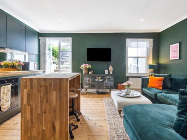 apartment for rent in Bolton Road, W4 3TE