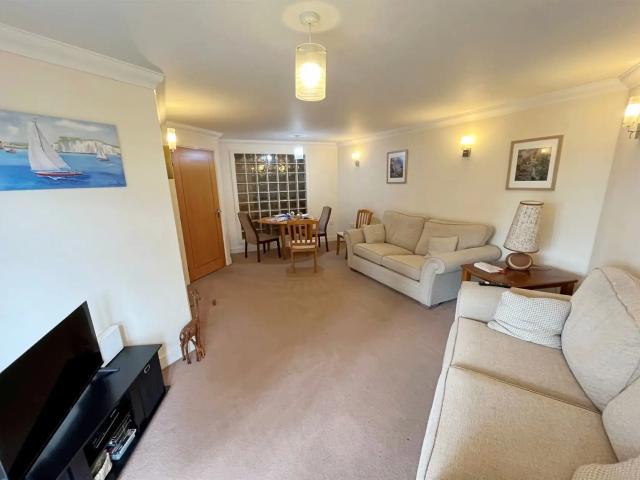 apartment for rent in Bayview Gardens Bournemouth BH2 5JB