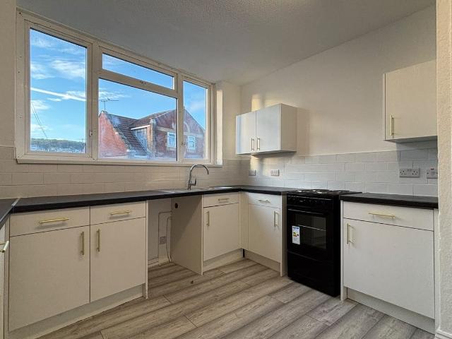 apartment for rent in Baker Street, BS23 3AB
