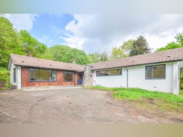 apartment for rent in Bankfoot Cottage 44 Lochside Road Forfar, Angus, DD8 3JF