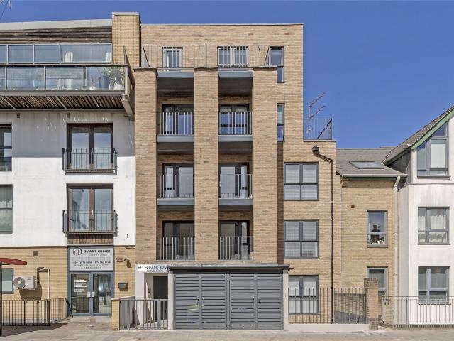 apartment for rent in Banister Road, North Kensington, W10